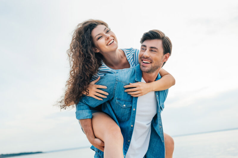 Experts Reveal the Secrets of Being a Happy Couple & 6 Realistic Tips ...